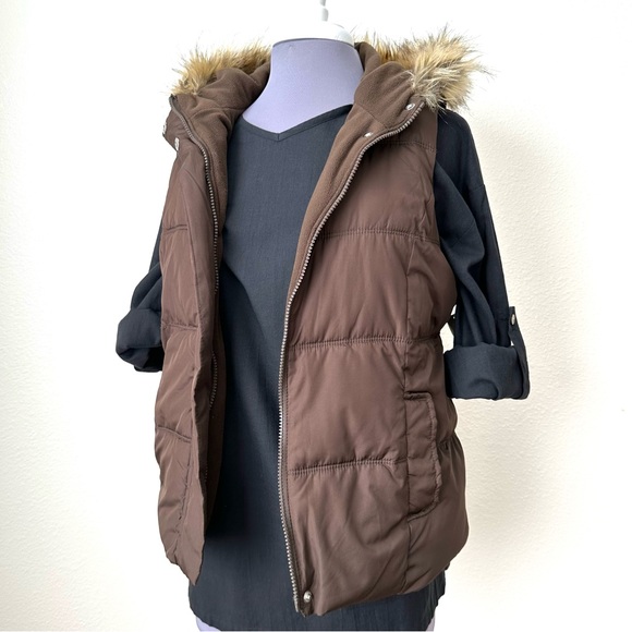 Old Navy | Jackets & Coats | Nwt Old Navy Puffer Vest W Faux Fur Hood | Poshmark